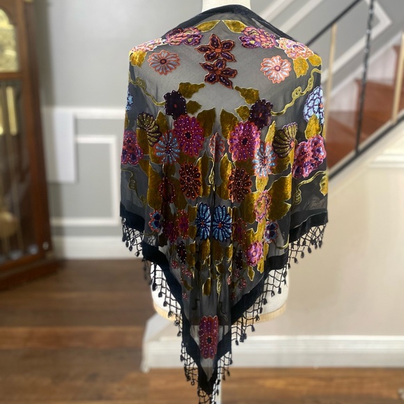 Kenneth Cole | Accessories | Vintage Silk Velvet Triangle Shawl With ...